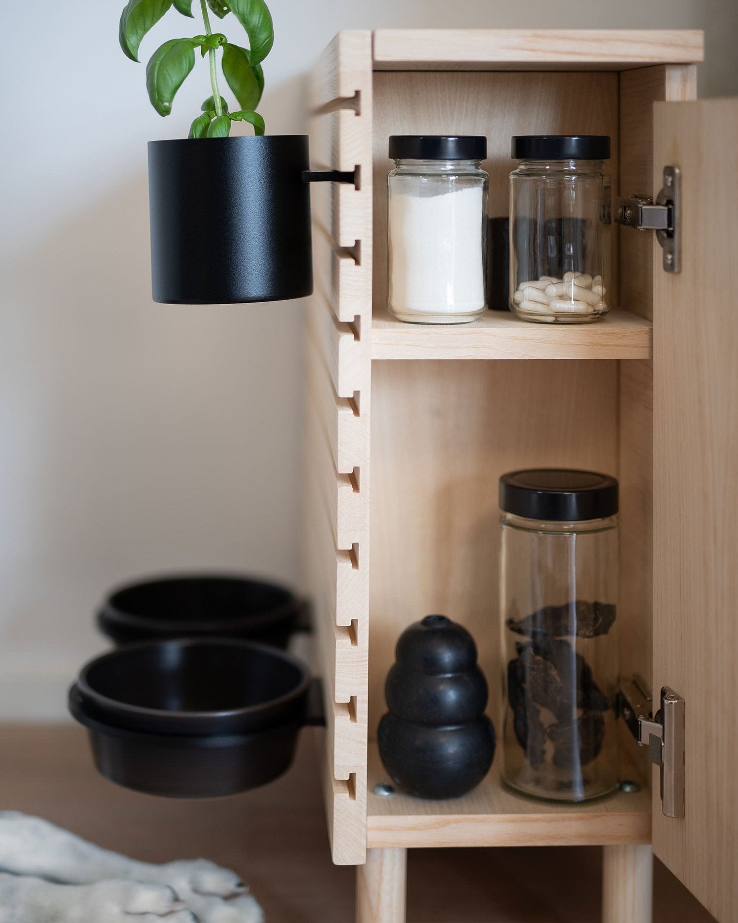 One Bite Stand – Biting Edge